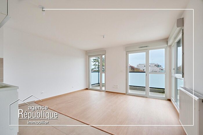 Appartement à louer - Dijon, Eiffel - 3 pièces - 2 chambres