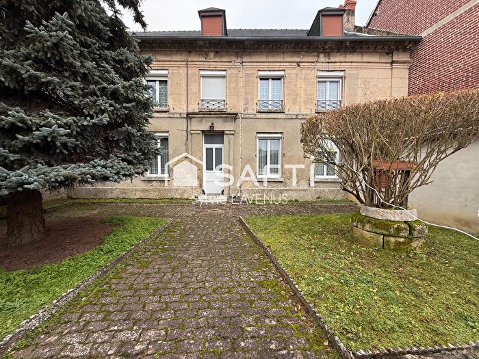 Maison à vendre - Belleu - 7 pièces - 6 chambres