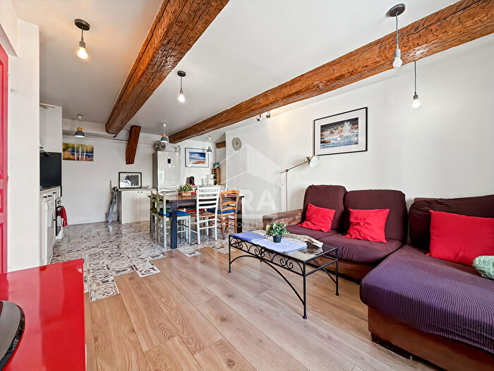 Appartement à vendre - Marseille er , Belsunce - 4 pièces - 3 chambres