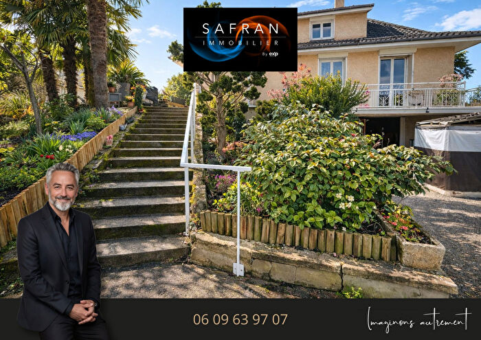 Maison à vendre - Miribel - 10 pièces - 6 chambres