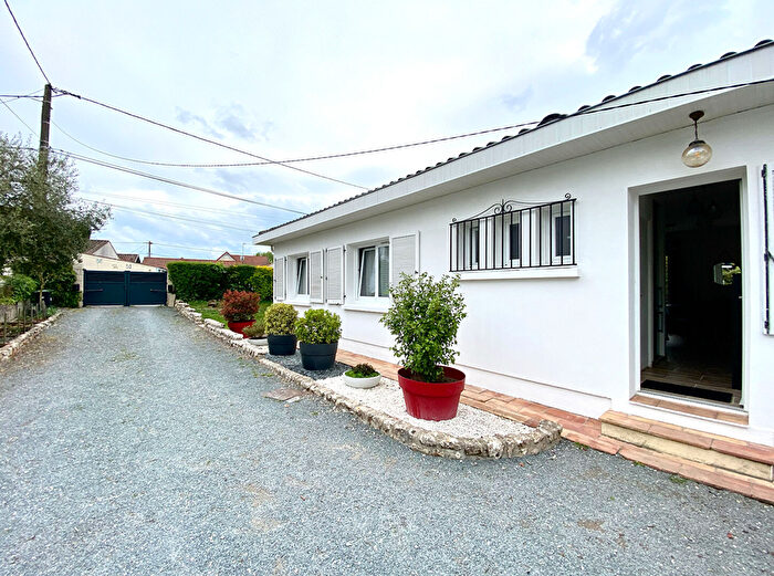 Maison à vendre - Saintes, Saint-Sorlin, La Récluse - 5 pièces - 4 chambres