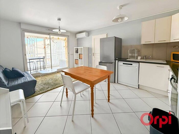 Appartement à louer - Saint Jean du Var, Toulon - 2 pièces - 1 chambre