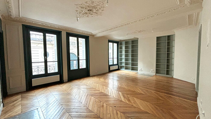 Appartement à vendre - Paris e , Rennes - 5 pièces - 4 chambres