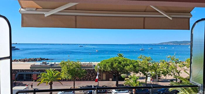 Appartement à louer - Fréjus Plage - 1 pièce