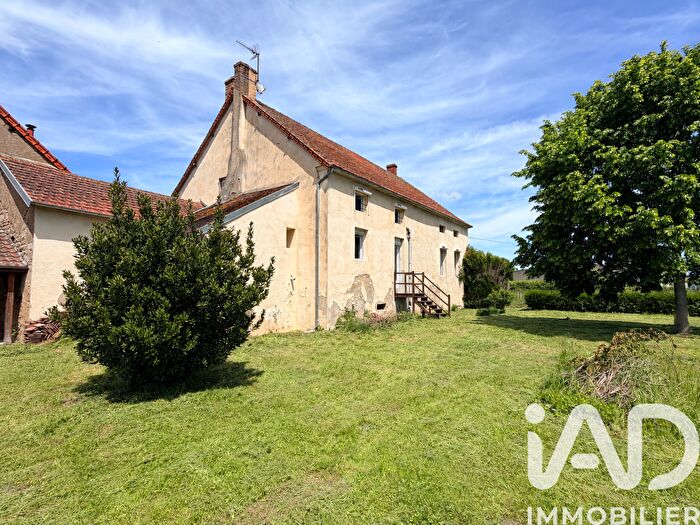 Saint-Léger-du-Bois : Maison 7 pièces à vendre