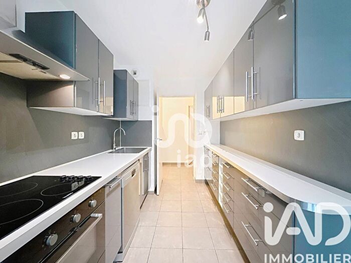 Appartement à louer - La Joliette, Marseille ème arrondissement - 3 pièces - 2 chambres