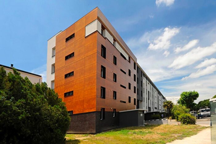 Appartement à louer - Orange, Centre-ville - 3 pièces - 2 chambres