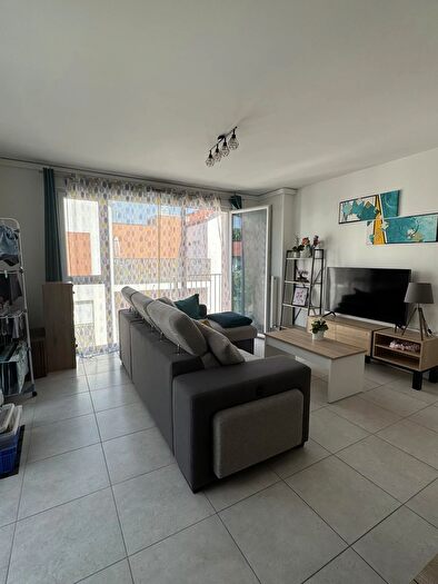 Saint-Laurent-de-Mure : Appartement 3 pièces à louer