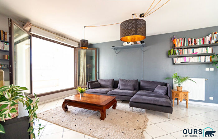 Appartement 3 pièces à Saint-Denis, République, Gare, à vendre