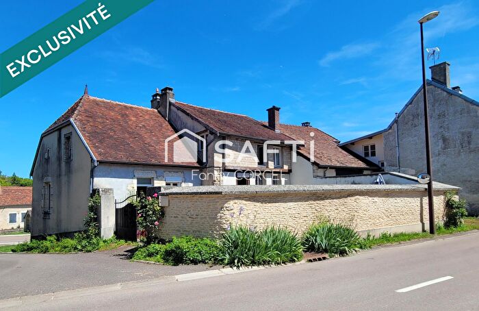 Maison 5 pièces à vendre à Bagneux-la-Fosse