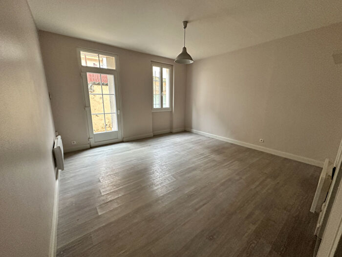 Appartement à louer - Villeneuve-sur-Lot, Sainte-Catherine - 1 pièce