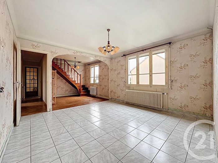 Maison à vendre - Saint-Georges-sur-Eure - 5 pièces - 4 chambres