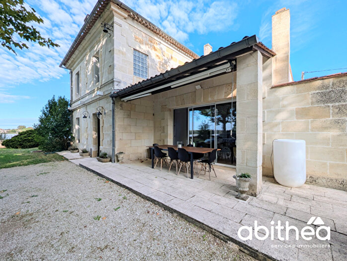 Maison 9 pièces à Saint-Michel-de-Fronsac, à vendre