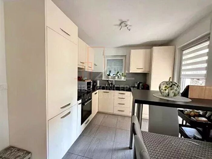 Gries - Appartement 4 pièces à louer