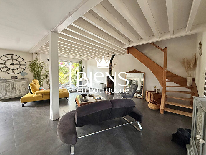 Maison 6 pièces à Farges-lès-Chalon, à vendre