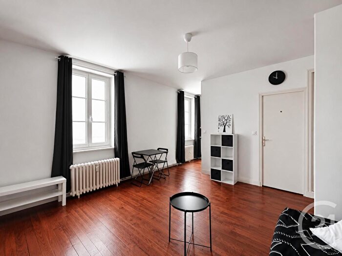 Appartement 1 pièce à louer - Orléans, Bannier, République