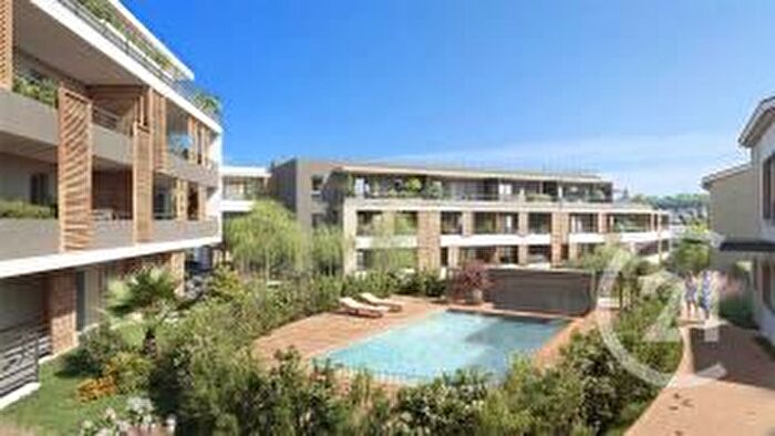 Appartement à vendre - Saint-Laurent-du-Var, Tuilière, Sainte-Petronille, Les Crottes, Tour, Iscles - 2 pièces - 1 chambre