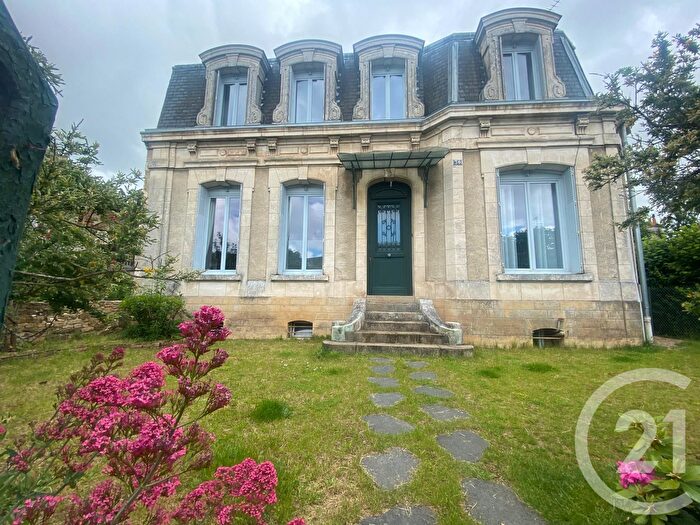 Maison à vendre - La Châtre - 8 pièces - 5 chambres