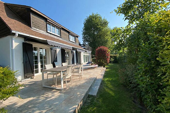 Maison à vendre - Orgeval - 8 pièces - 5 chambres