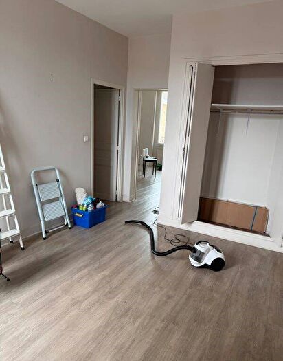Centre Ville, Étampes : Appartement 2 pièces à louer