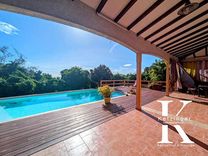 Maison à vendre - Saint-Claude - 7 pièces - 4 chambres