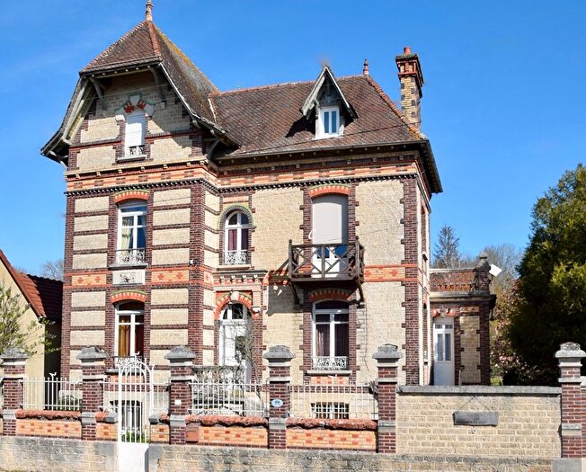 Maison à vendre - Estissac - 11 pièces - 6 chambres