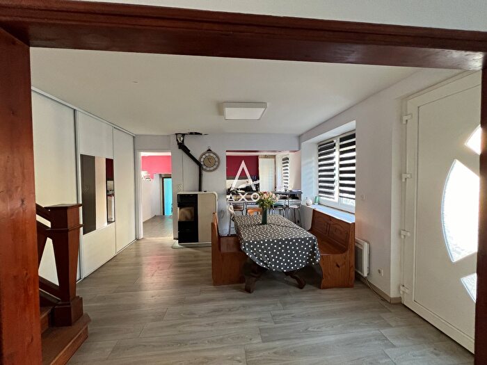 Maison à vendre - Guiscriff - 5 pièces - 3 chambres