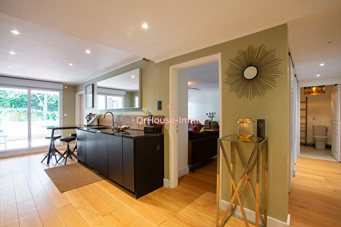 Appartement à vendre - Aix-en-Provence, Saint-Donat, Les Platanes - 5 pièces - 4 chambres