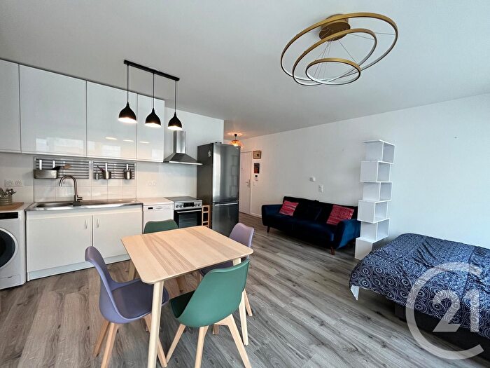 Appartement 1 pièce à Ivry-sur-Seine, Petit Ivry, à louer