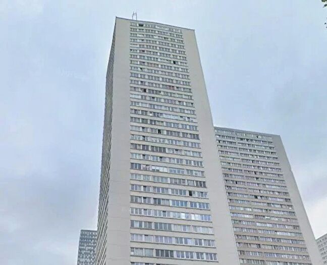 Appartement à vendre - Paris e  - 2 pièces - 1 chambre