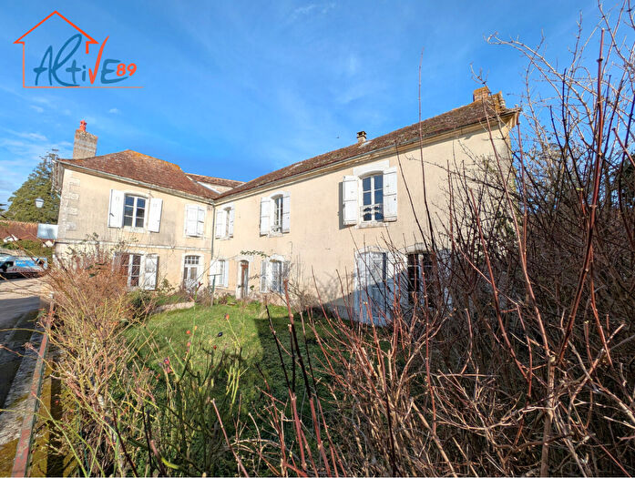 Maison à vendre - Escamps - 9 pièces - 7 chambres