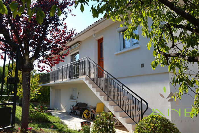 Maison 6 pièces à vendre à Ruelle-sur-Touvre