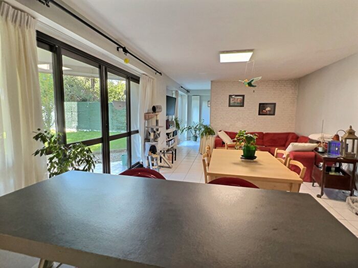 Appartement à vendre - Neuilly-sur-Marne, Bourg ancien, Pré Fleuri, Rives de Neuilly - 4 pièces - 3 chambres