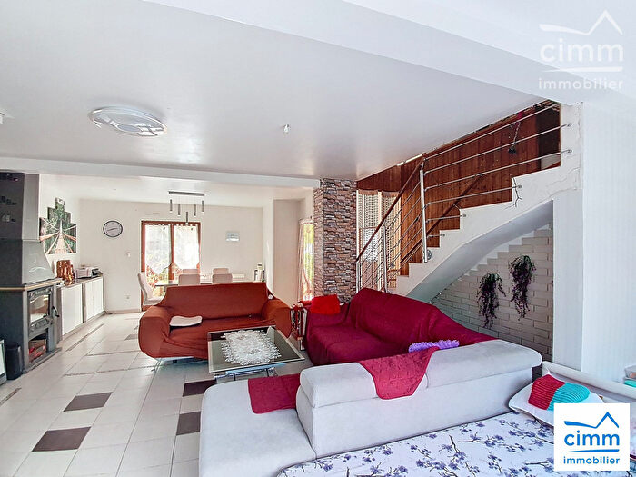 Maison à vendre - Noyal-Châtillon-sur-Seiche - 6 pièces - 5 chambres