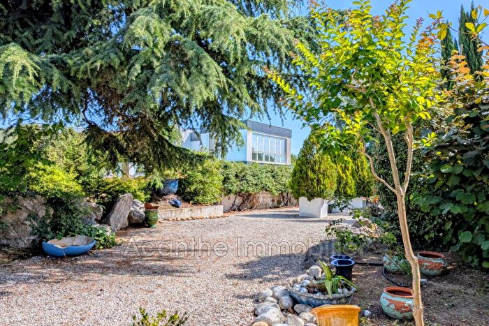 Maison 8 pièces à Sommières, à vendre