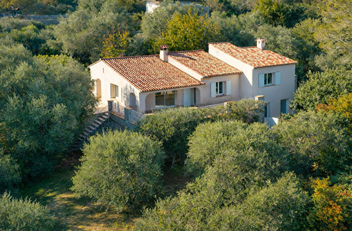 Maison à vendre - Le Tignet - 8 pièces - 6 chambres