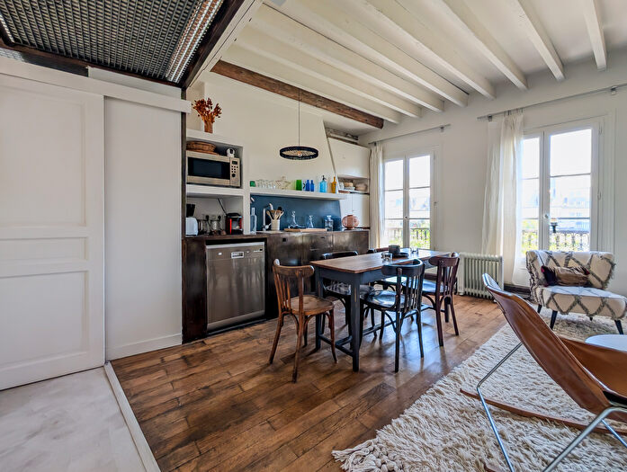Appartement 2 pièces à vendre à Paris 3ème, Archives