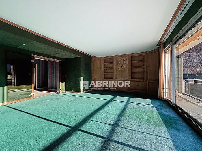 Lille, Centre-ville, Euralille : Appartement 4 pièces à vendre