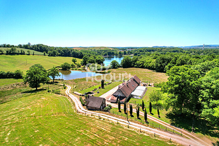 Maison à vendre - Le Breuil - 8 pièces - 4 chambres
