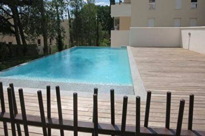Casernes, Nîmes - Appartement 2 pièces à louer
