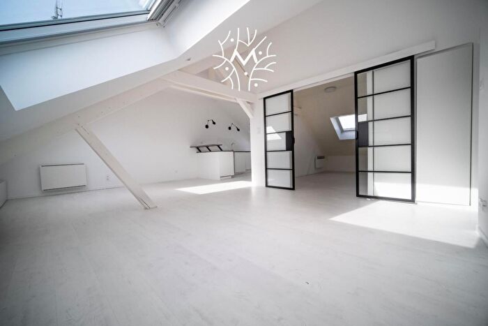 Appartement à vendre - Charleville-Mézières - 4 pièces - 2 chambres