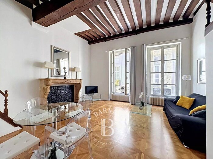 Monnaie, Paris 6ème arrondissement : Appartement 2 pièces à louer
