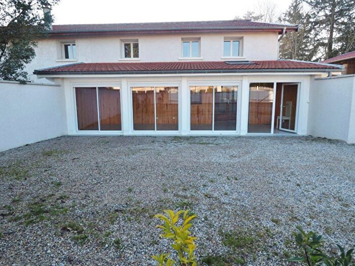 Appartement à louer - Bressolles - 5 pièces - 3 chambres