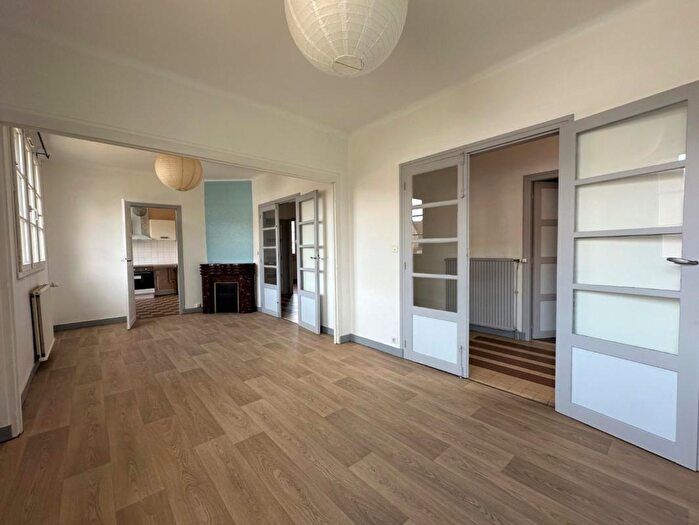 Maison à louer - Bailleau-Armenonville - 8 pièces - 2 chambres