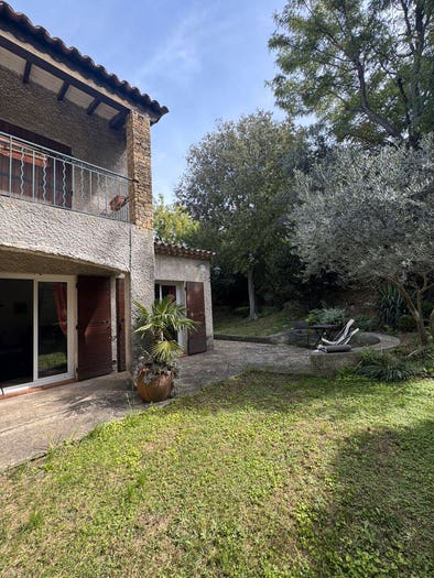 Maison 7 pièces à louer à Marseille 4ème arrondissement