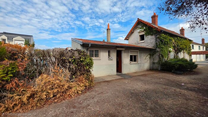 Fleury-les-Aubrais, Boudines, Champs du Moulin, Barrière Saint-Marc : Maison 4 pièces à vendre