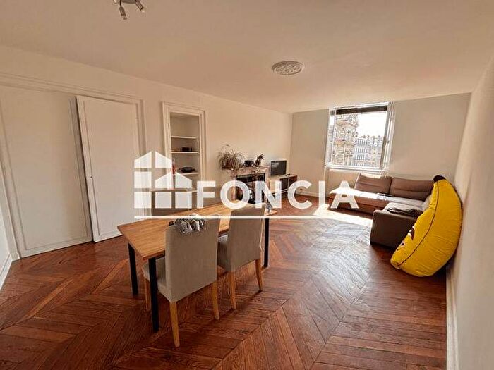 Appartement à louer - Terreaux, Lyon er arrondissement - 3 pièces - 2 chambres