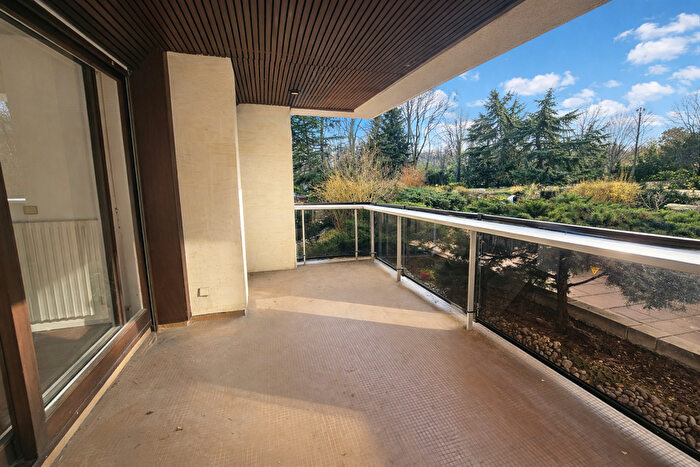 Appartement 5 pièces à Saint-Cloud, à louer