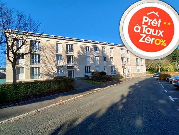 Maisons à vendre et appartements à louer - 1
