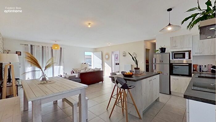 Maison à vendre - Vonnas - 6 pièces - 4 chambres